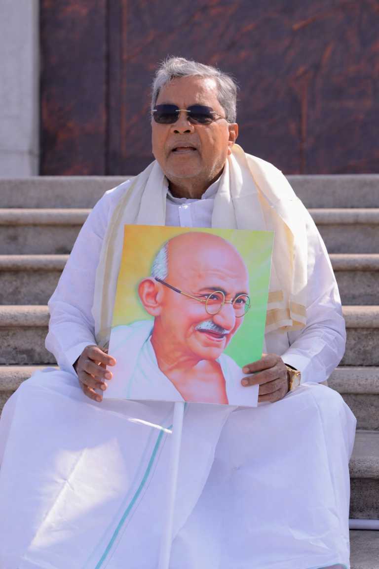 Former Chickpet MLA R.V. Devaraj Passes Away After Heart Attack In ...